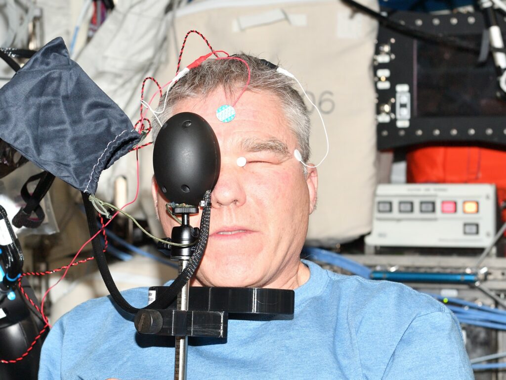 E3 System on the International Space Station - Diagnosys LLC