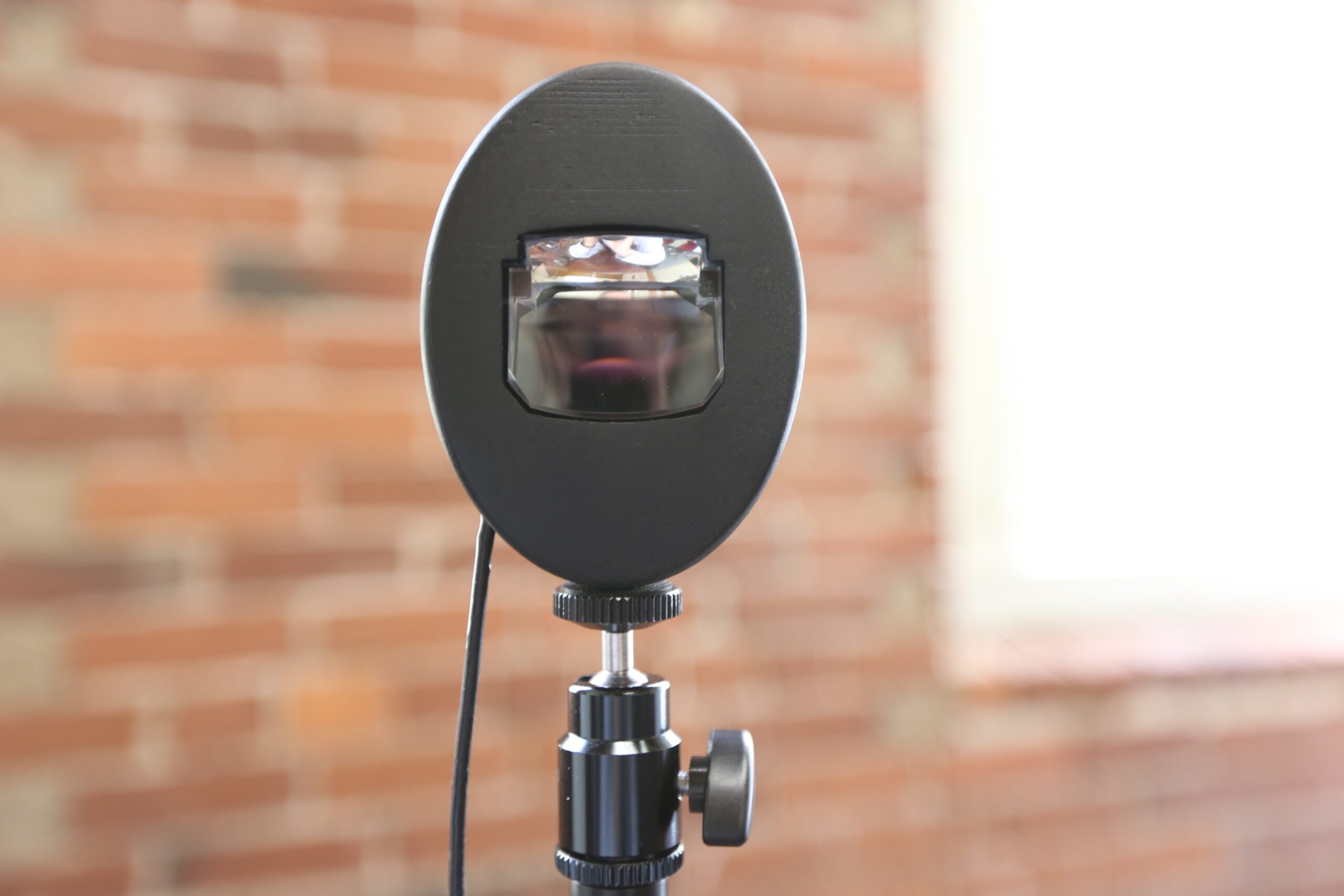 Envoy: The Ideal Portable Pattern Stimulator - Diagnosys LLC